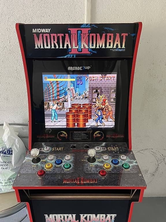 Borne d arcades avec beaucoup de jeux rétro (Gebraucht) in Bulle für ...