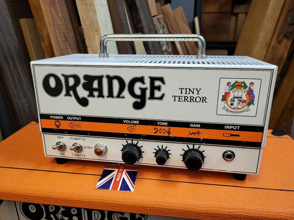 Orange Tiny Terror + bag | Kaufen auf Ricardo