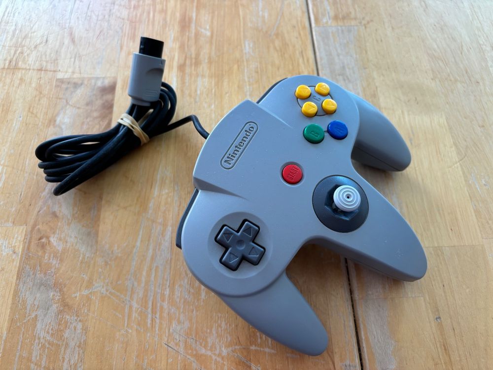 Original Nintendo 64 Controller (Grau) (Gebraucht) in Frenkendorf für ...