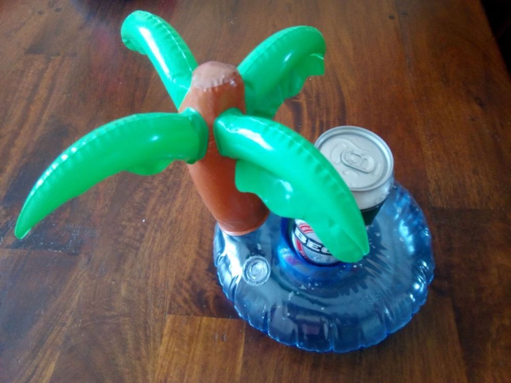 Getränkehalter, aufblasbare Insel (Neu und originalverpackt) in Zürich ...