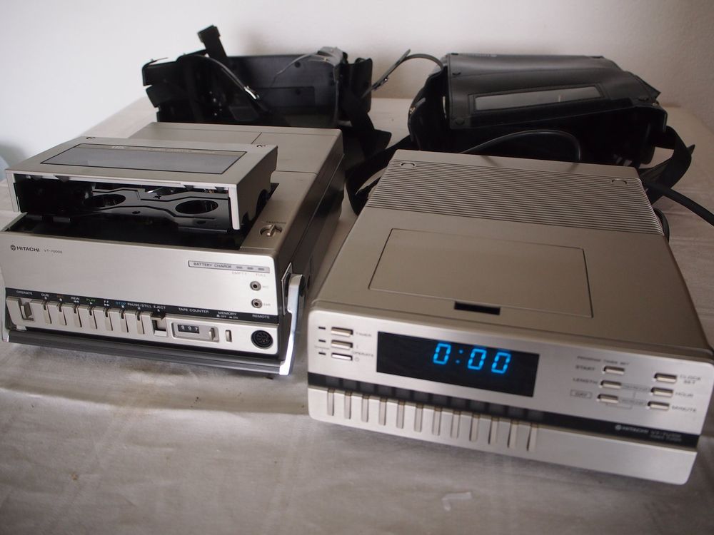 VHS Portales Aufnahmegerät, Hitachi, 80er Jahren, Los 171 | Kaufen auf ...