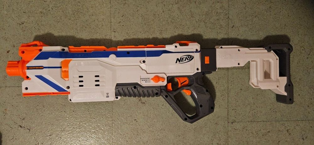 2 Nerf Guns mit viel Zubehör | Kaufen auf Ricardo