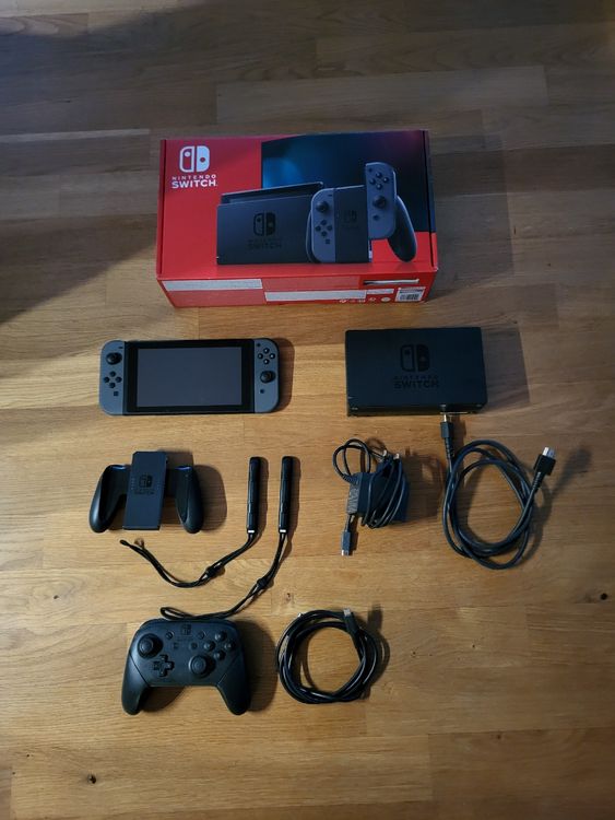 Nintendo Switch + 2.Controller (Neuwertig) (Gebraucht) in Altendorf für ...
