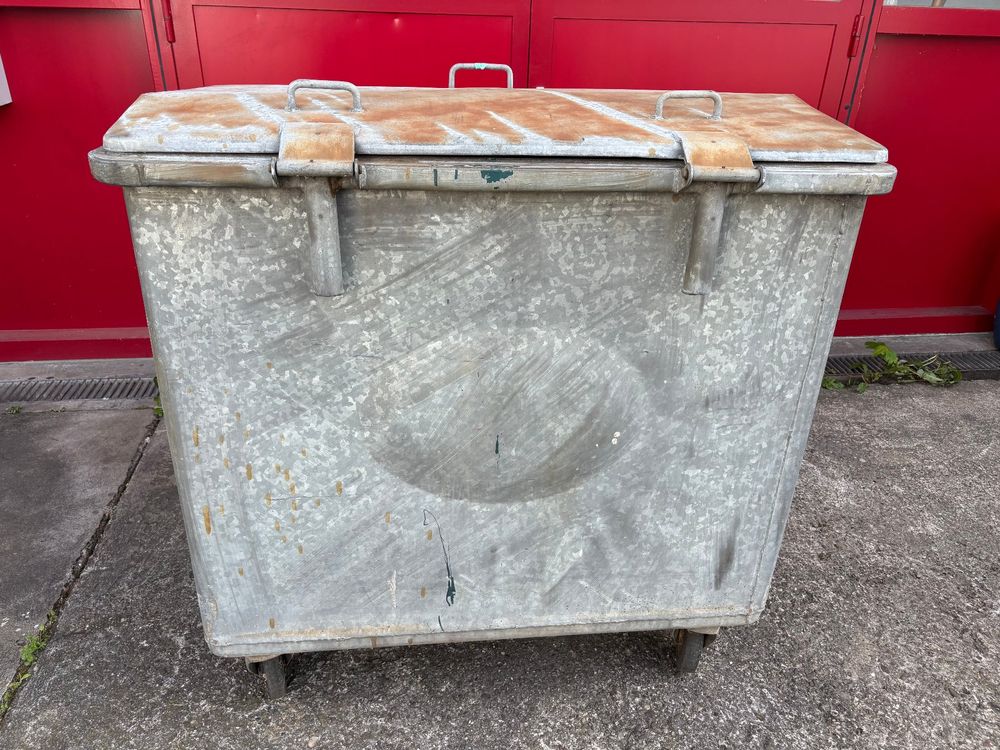 Container 800L (Gebraucht) in Murten für CHF 50 – nur Abholung auf ...