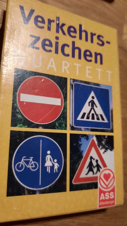 Quartett mit Verkehrszeichen (Neu (gemäss Beschreibung)) in Zuchwil für ...