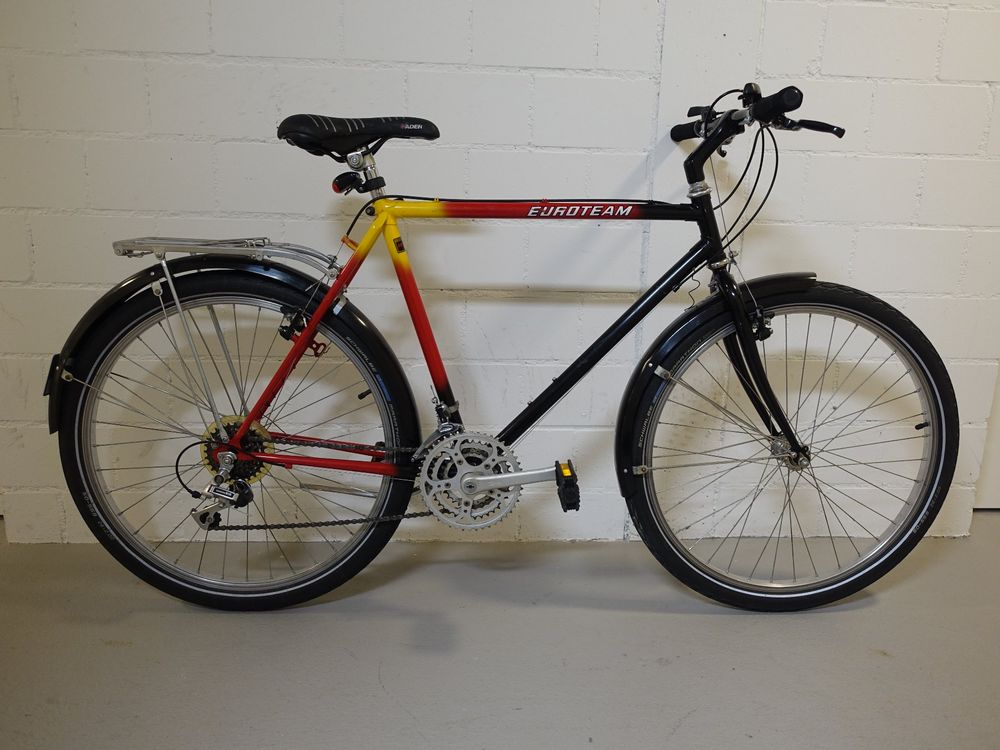 Vintage 26'' circleBike.ch Schwarz/Rot/Gelb 53cm (Gebraucht) in für CHF ...