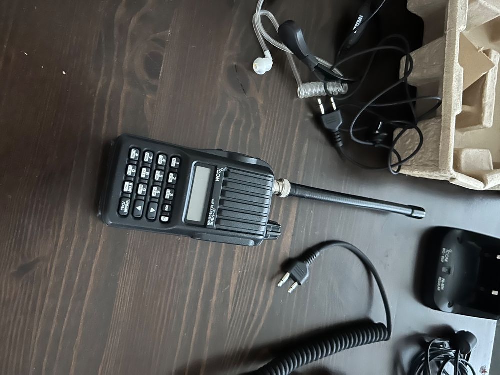 ICOM IC-V80E Funkgerät (Gebraucht) in Sünikon für CHF 70 – nur Abholung ...