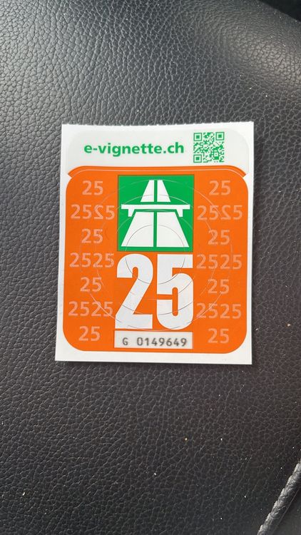 Autobahn Vignette 2025 (Neu und originalverpackt) in Safenwil für CHF 35.5 – mit Lieferung auf ...