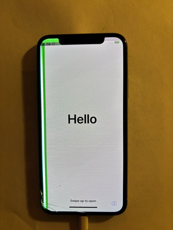 iPhone X, 64GB / Screeen defekt / Activation LOCK (Defekt) in Jona für ...