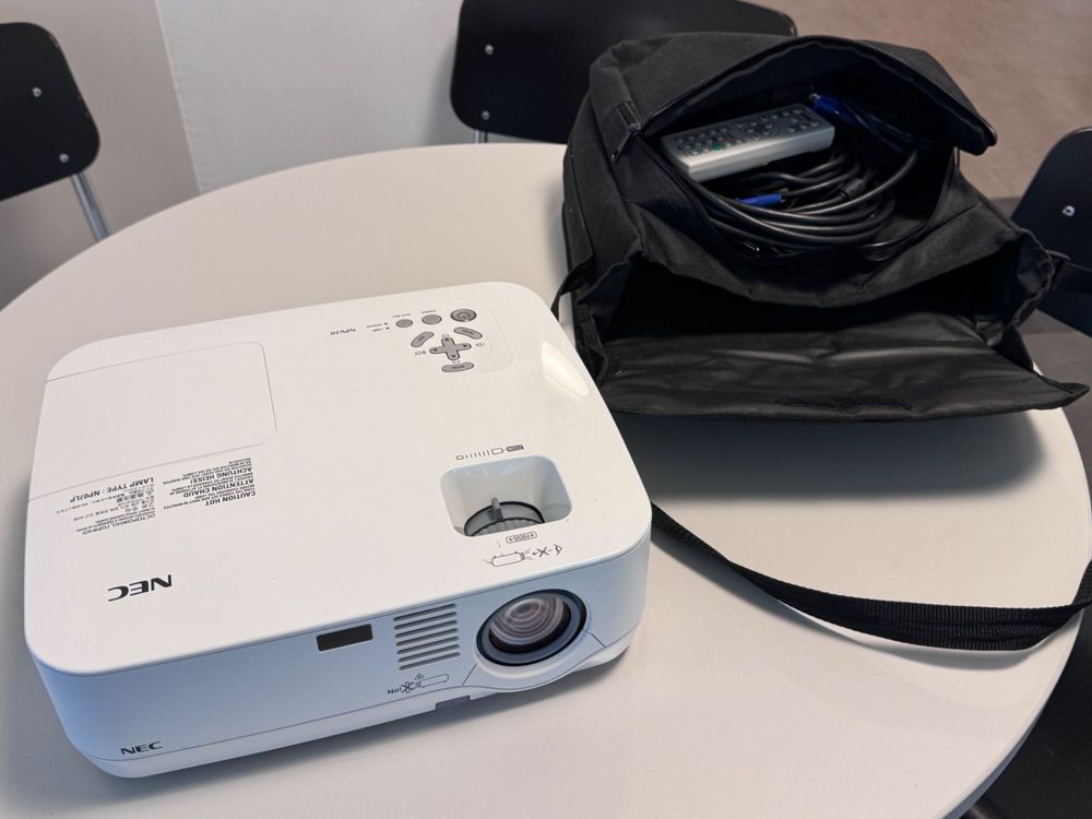 Beamer NEC NP610G | Kaufen auf Ricardo
