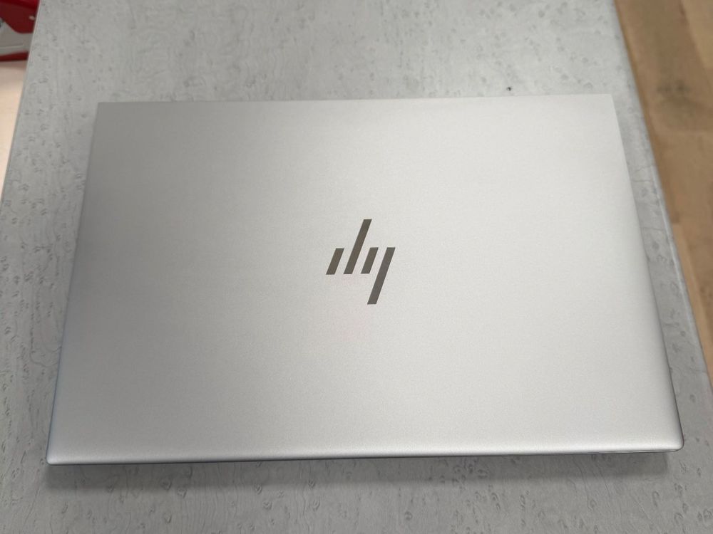 HP ZBook Studio 16 G10 | i9 | 64GB RAM | 2TB SSD | RTX Ada (Neu (gemäss ...