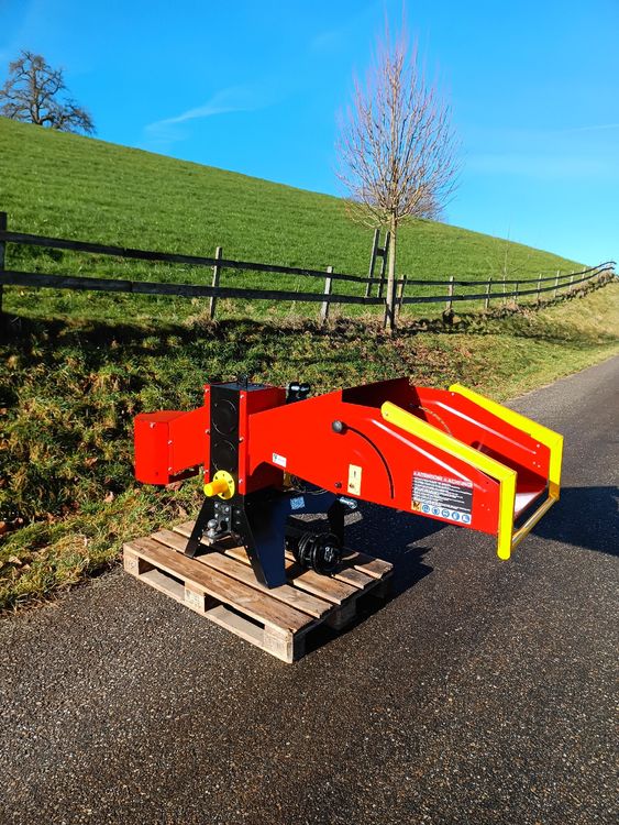 Remet R120 Holzhacker (Neu (gemäss Beschreibung)) in Geiss für CHF 1600 ...