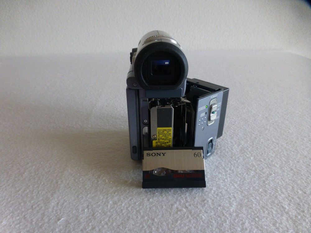SONY MICROMV Camcorder DCR-IP5E (Gebraucht) in Wattenwil für CHF 60 ...