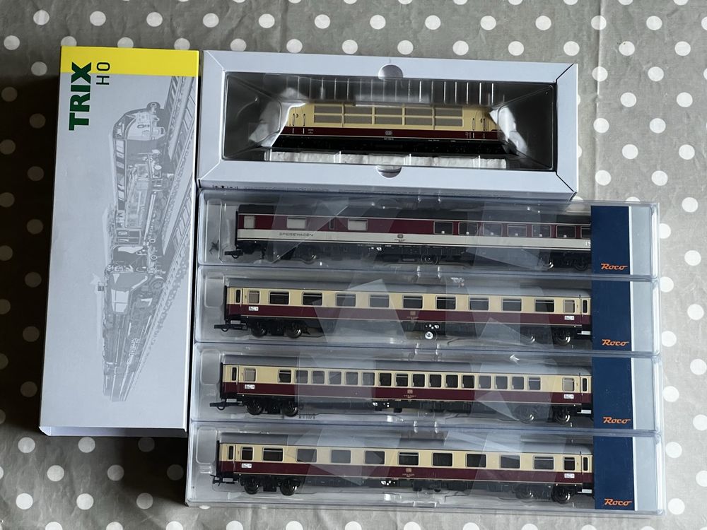 BR 103(Trix 22931) + Roco Wagenset(74012) (Neu (gemäss Beschreibung ...