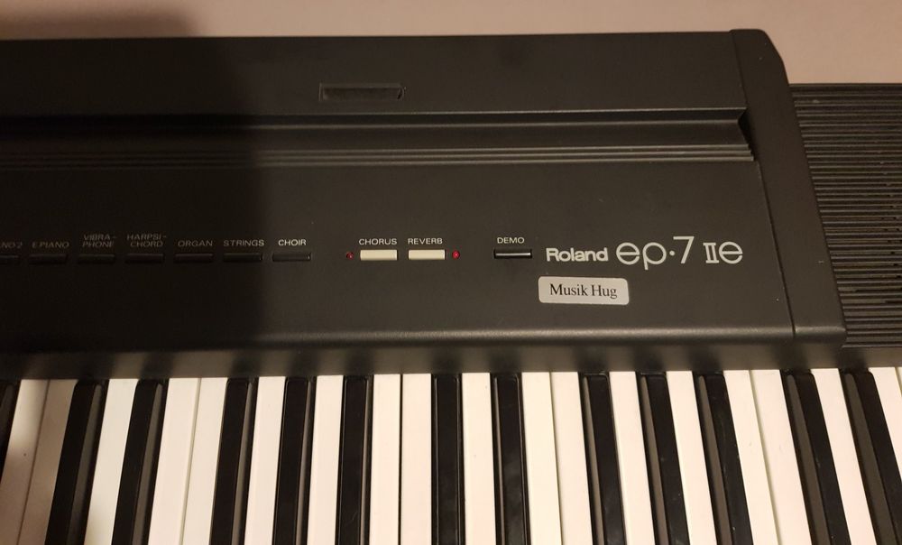 ROLAND EP 7 IIE Keyboard Stagepiano Digitalpiano mit Ständer | Kaufen ...