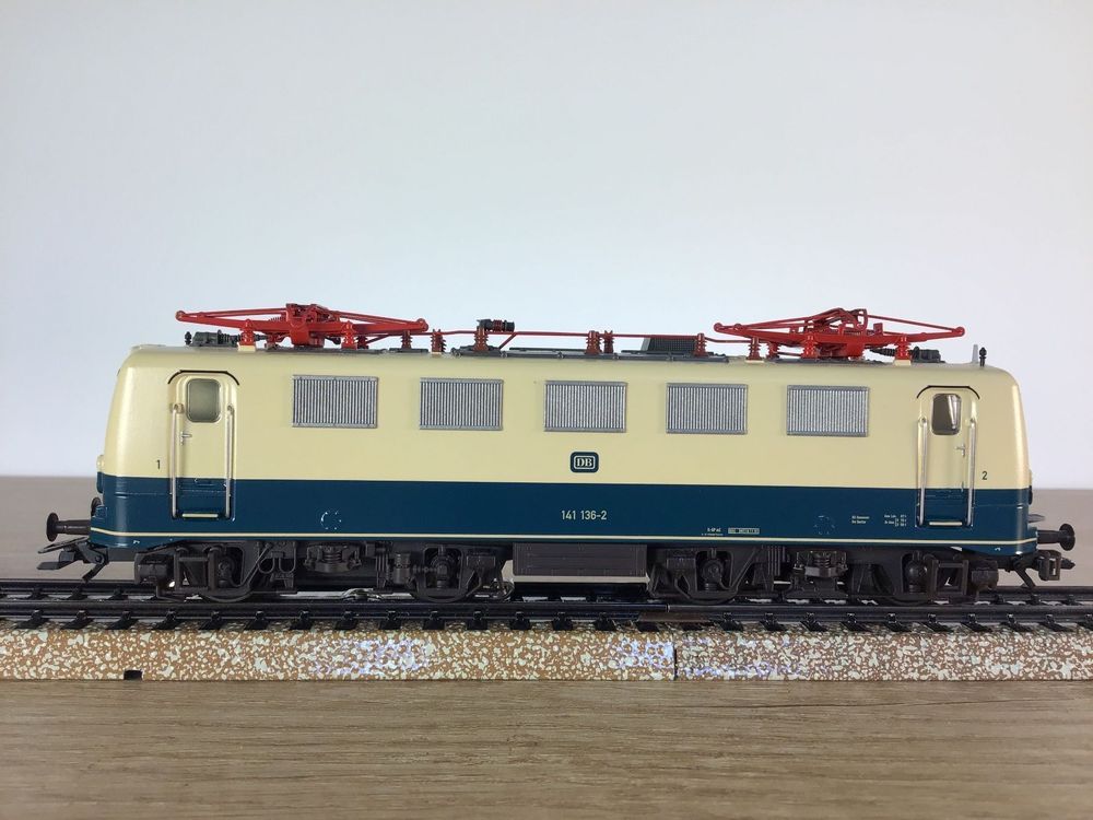 Modelleisenbahn Lokomotive Märklin Spur H0 digital BR 141 | Kaufen auf ...
