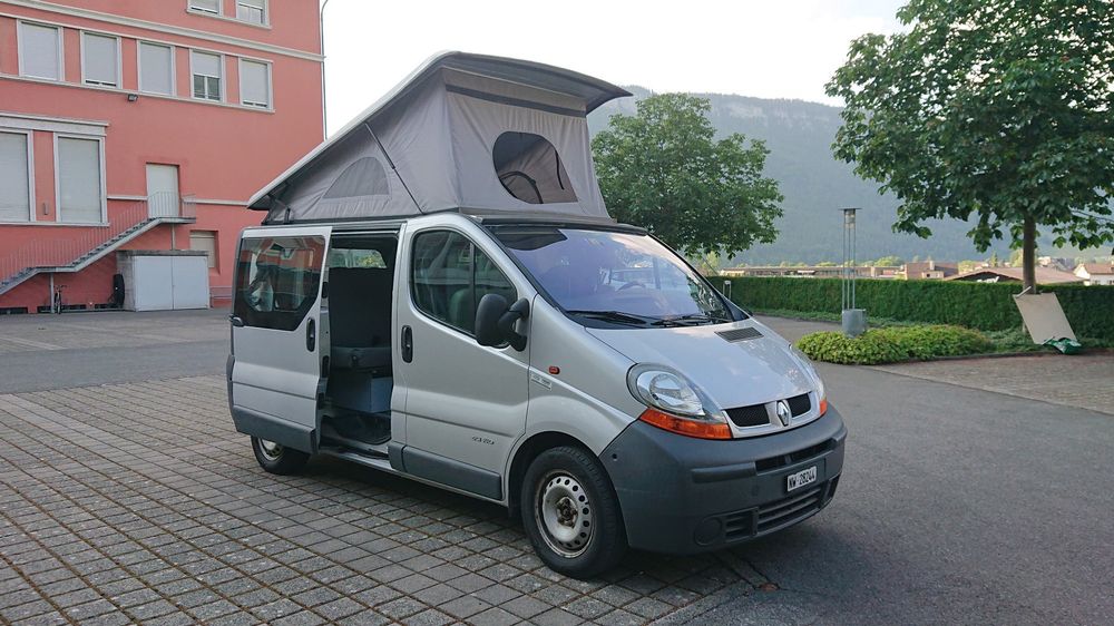 Renault Trafic Campervan / Adria 3 Way Space / Diesel (Gebraucht) in ...
