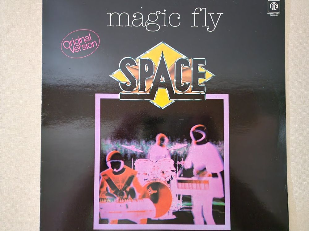 Space LP – Magic Fly (Gebraucht) in Root für CHF 10.5 – mit Lieferung auf Ricardo kaufen