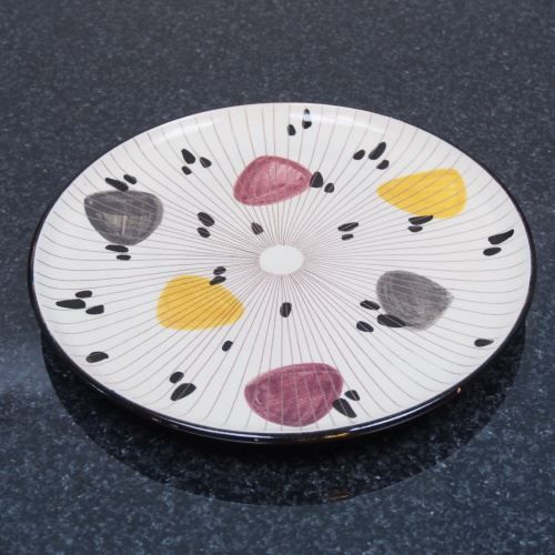 Teller, weiss, liniert (Antik) in Schalunen für CHF 35 – nur Abholung ...