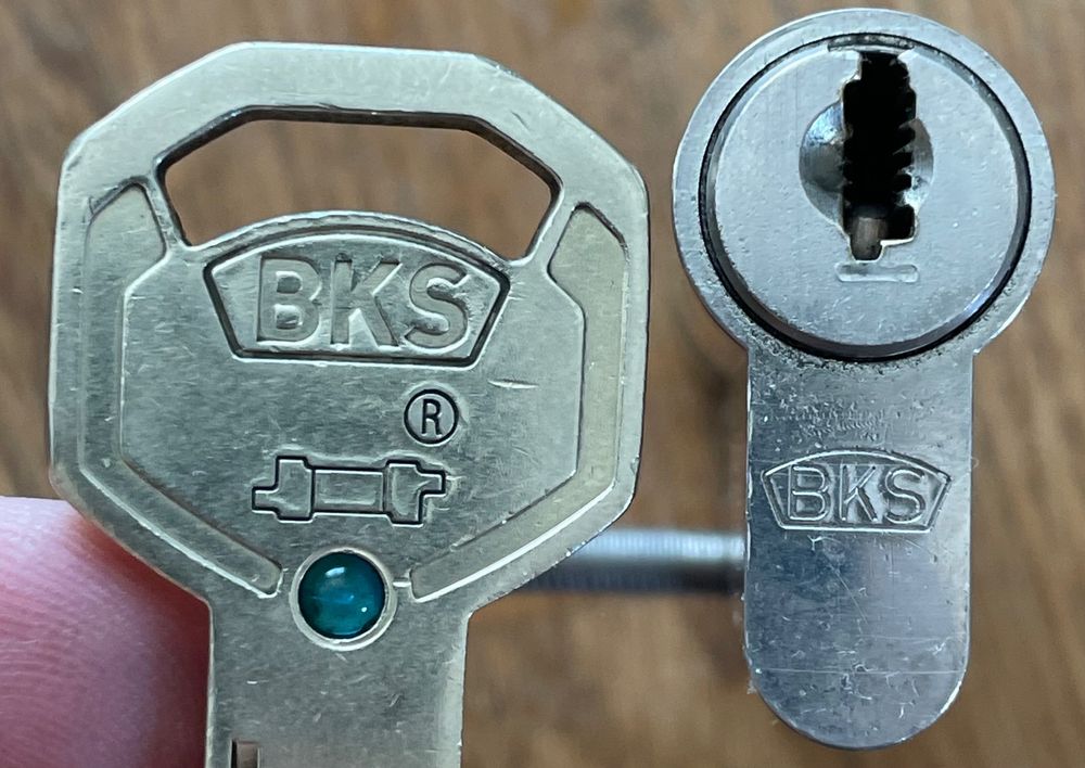 Schliesszylinder BKS Livius 40/55 mit 2 Schlüsseln (Gebraucht) in St-Gingolph für CHF 12.5 – mit ...