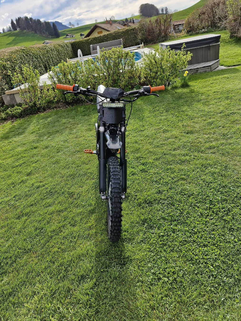 Surron Light bee (Gebraucht) in oberschrot für CHF 3500 – nur Abholung auf Ricardo kaufen