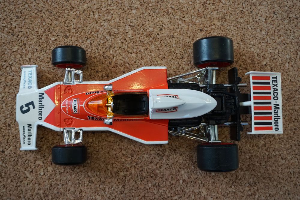 Corgi McLaren M23B F-1 1:18 TOP !!!!!!!!!!!! (Gebraucht) in Reiden für ...