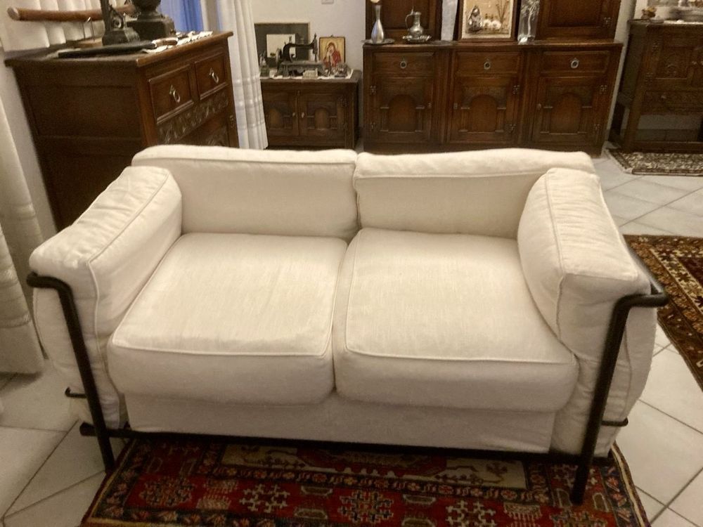 Cassina LC2 Original – 2-Sitzer – Schwarz/Weiß (Gebraucht) in ...