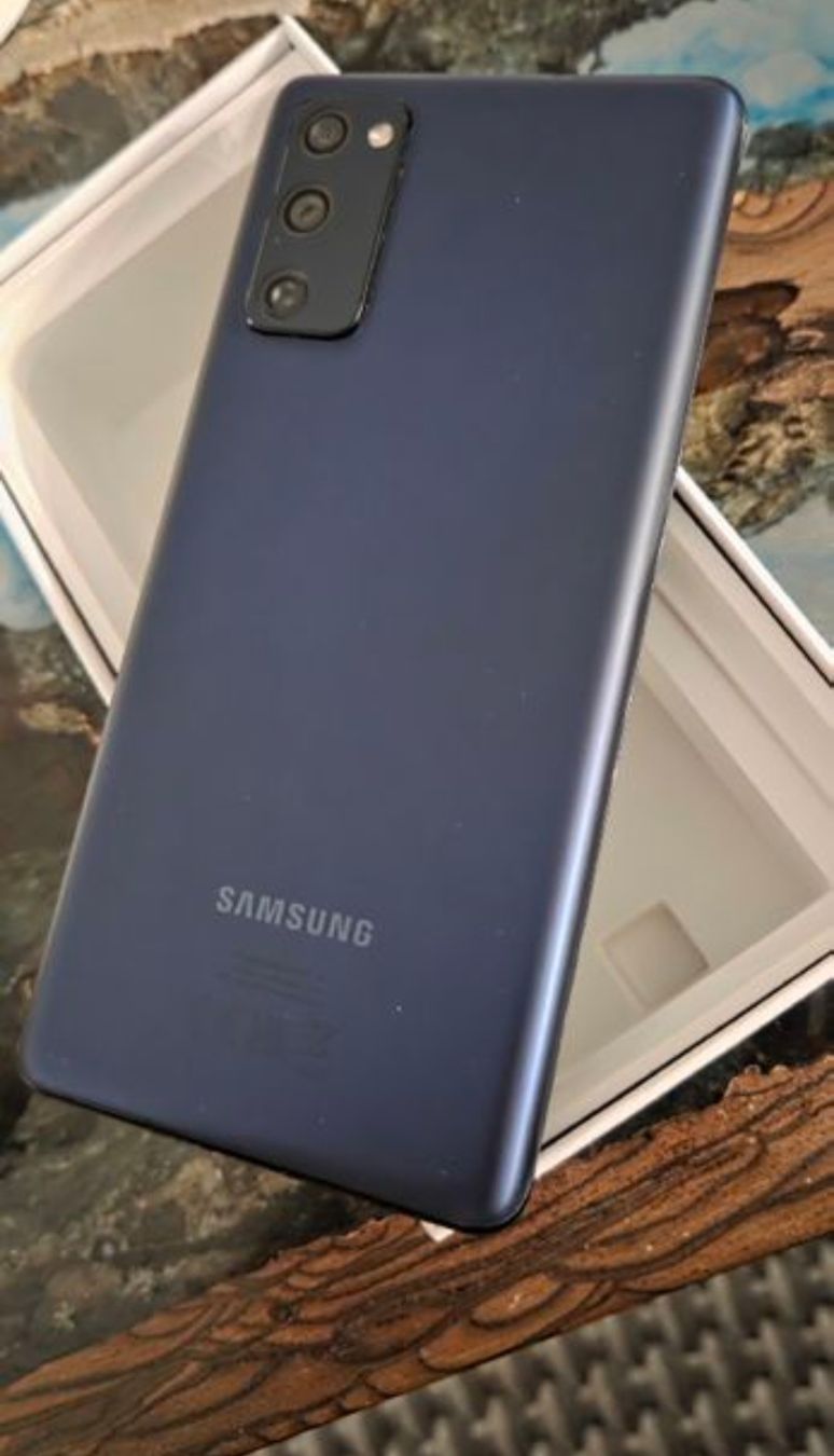 Samsung Galaxy S20 FE - Top Zustand! Winter Angebot! (Gebraucht) in ...