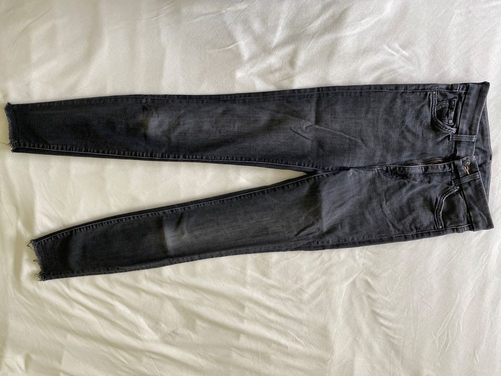 Schwarze Skinny Jeans 25 (Gebraucht) in Sattel für CHF 5 – mit ...