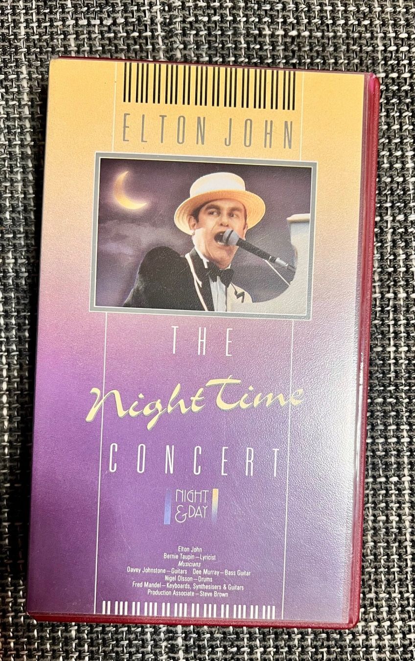 Videokasette VHS - Elton John The Night Time Concert (Gebraucht) in ...