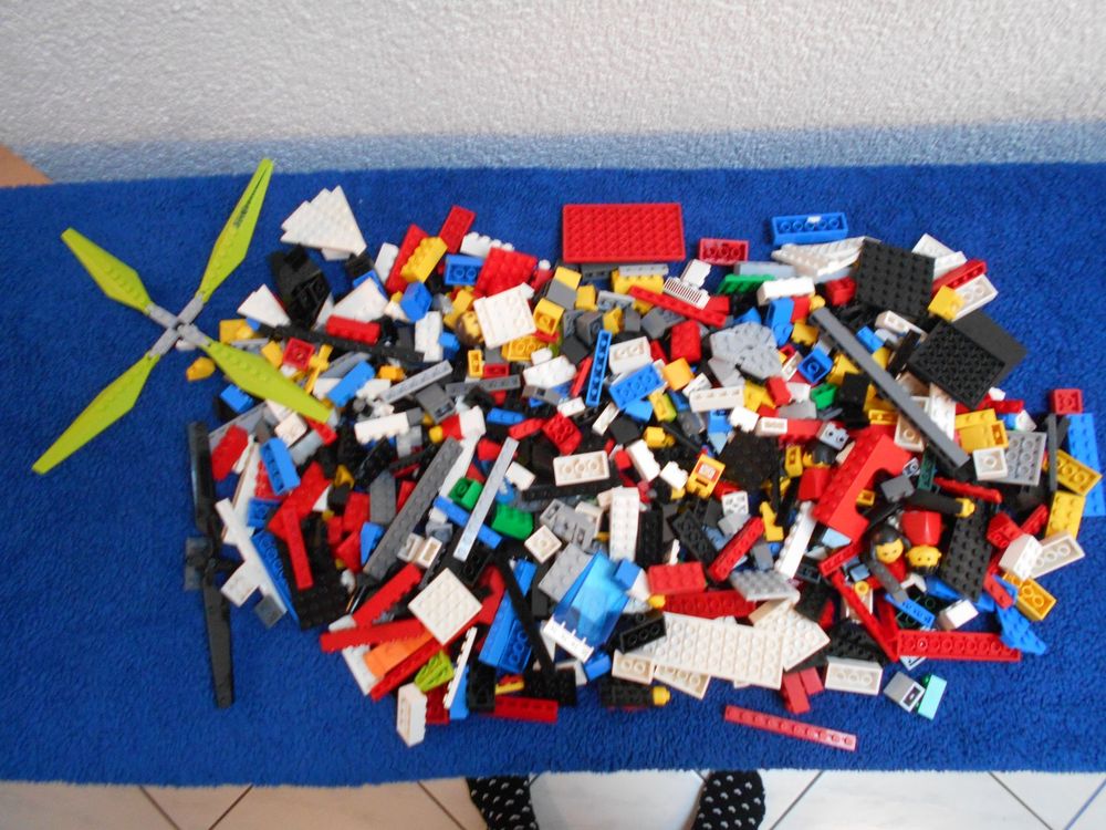 1 Kilo Lego Teile ( Set 025 ) (Gebraucht) in Niederuzwil für CHF 22 ...