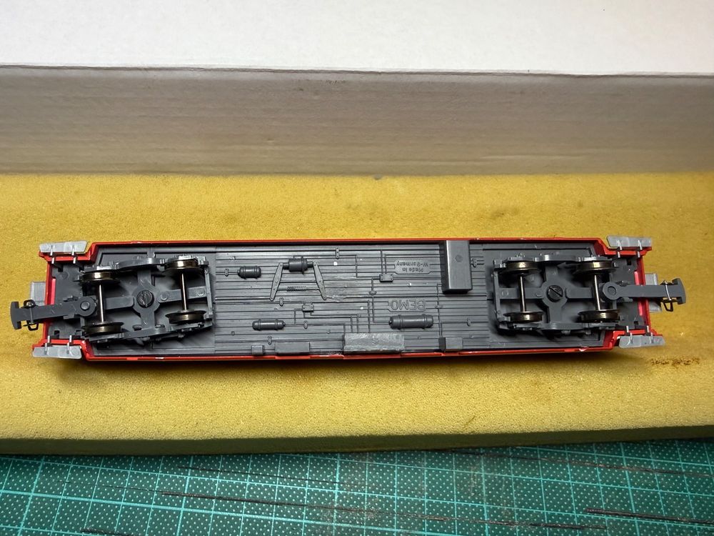 Bemo 3255 146 RhB B 2456 EW I BB rot, Personen in OVP. (Gebraucht) in ...