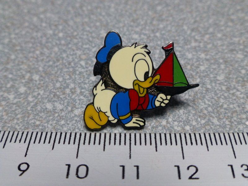 PIN PINS COMIC ZEICHENTRICK WALT DISNEY (Gebraucht) in für CHF 2 – mit ...