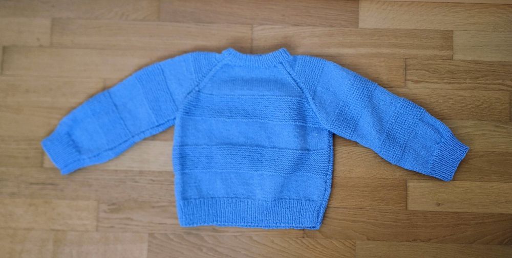 Ravissant pull bleu lavande T116-122 (Gebraucht) in Carouge GE für CHF 9.9 – mit Lieferung auf ...