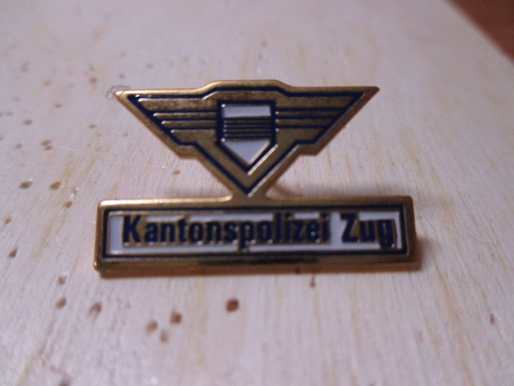 Polizei Kantonspolizei Zug Pin (Neu (gemäss Beschreibung)) in Felsberg für CHF 0.5 – mit ...