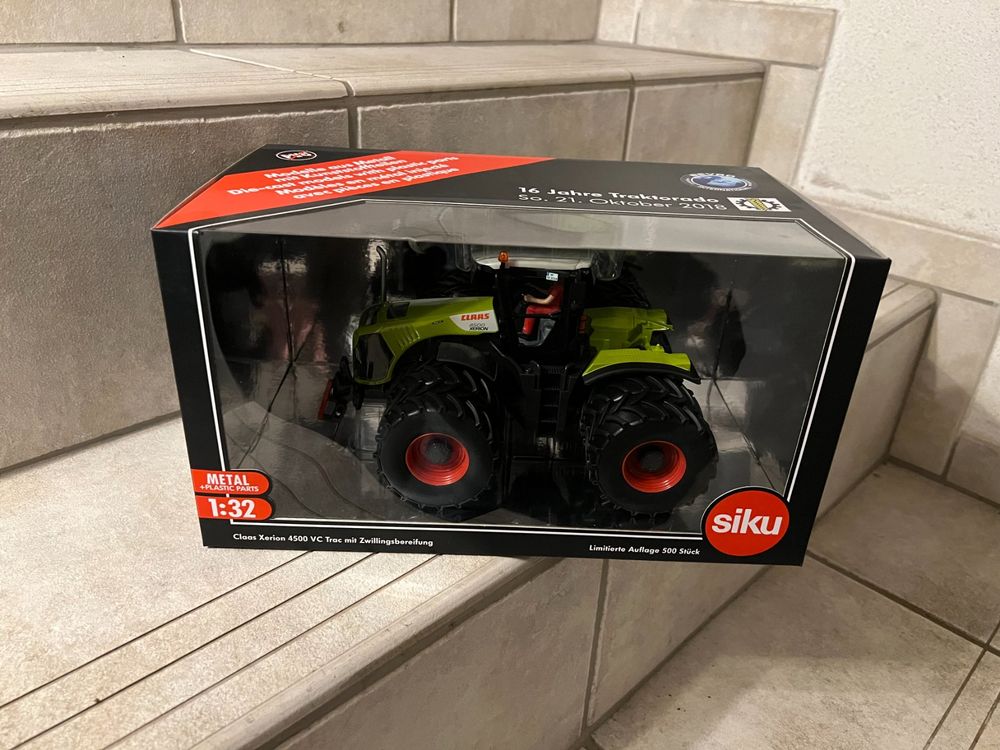 Siku Claas Xerion 4500 mit Doppelbereifung | Kaufen auf Ricardo