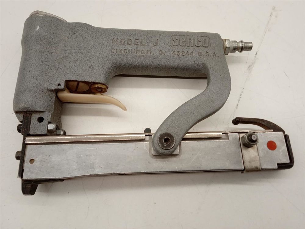 Senco Model J Druckluftklammergerät (Gebraucht) in Siebnen für CHF 25 ...