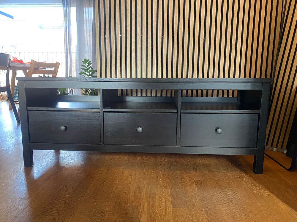 Imagedetailbesta Tv Bank Med Dorrar Ikea 2022 09 01643963