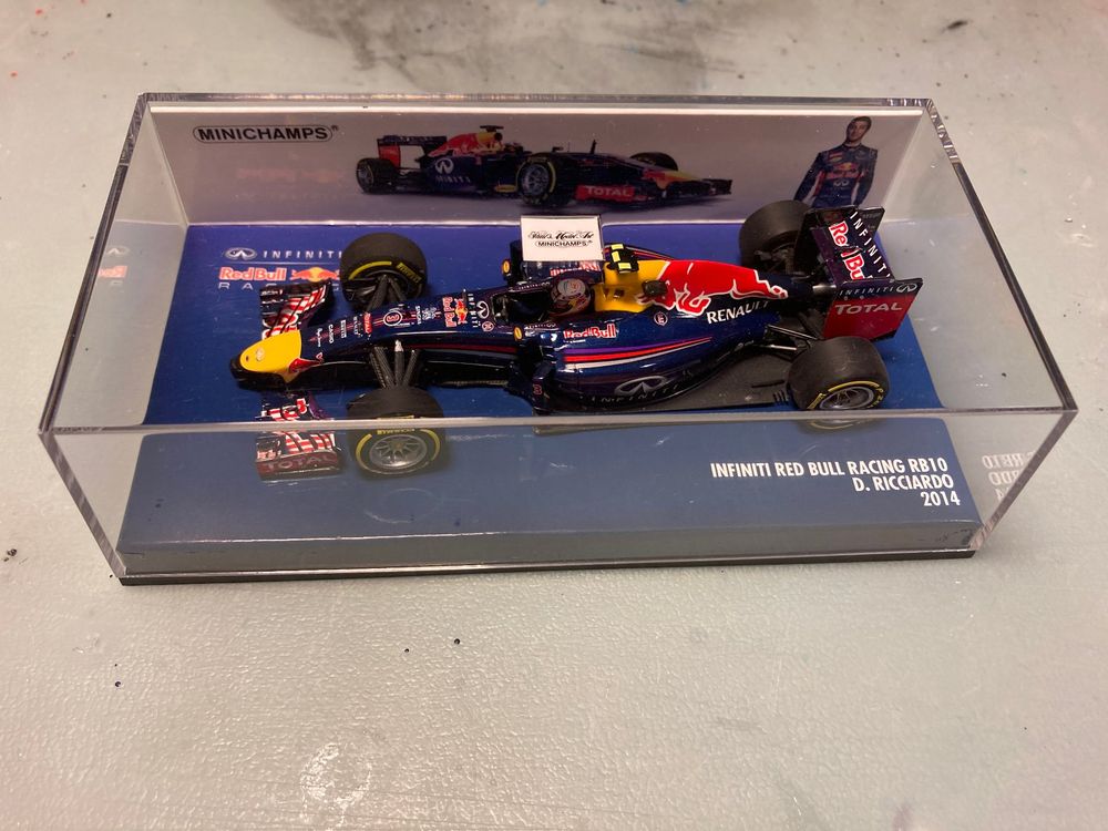 1:43 Minichamps Infiniti Red Bull RB10 Daniel Ricciardo 2014 (Gebraucht ...