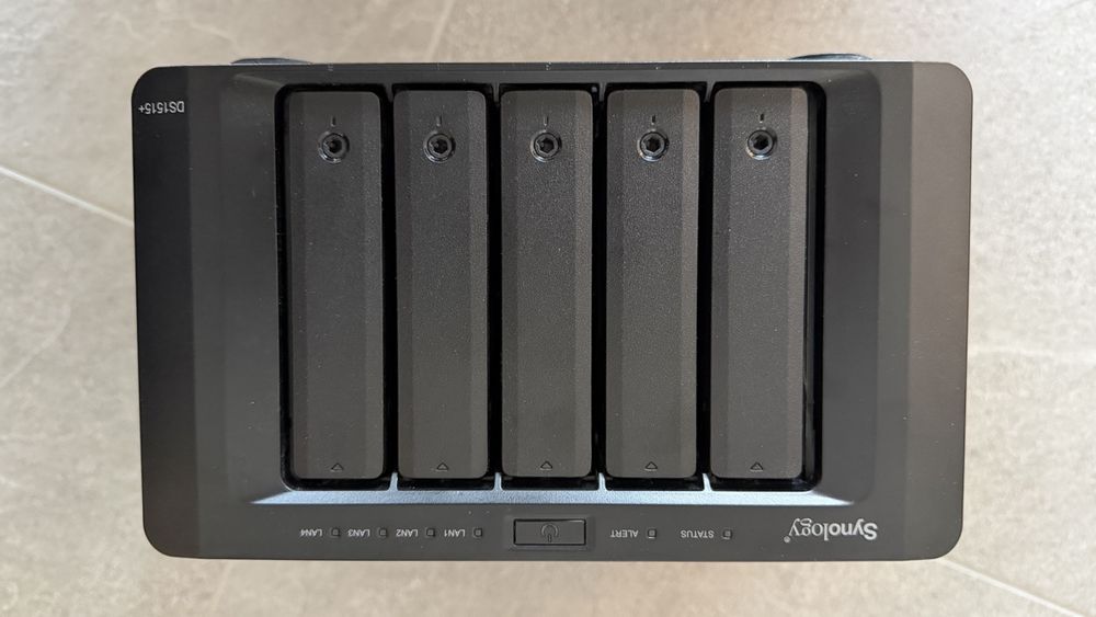 Synology DS1515+ NAS - inkl. 3 x 3TB WD red HDD (Gebraucht) in ...