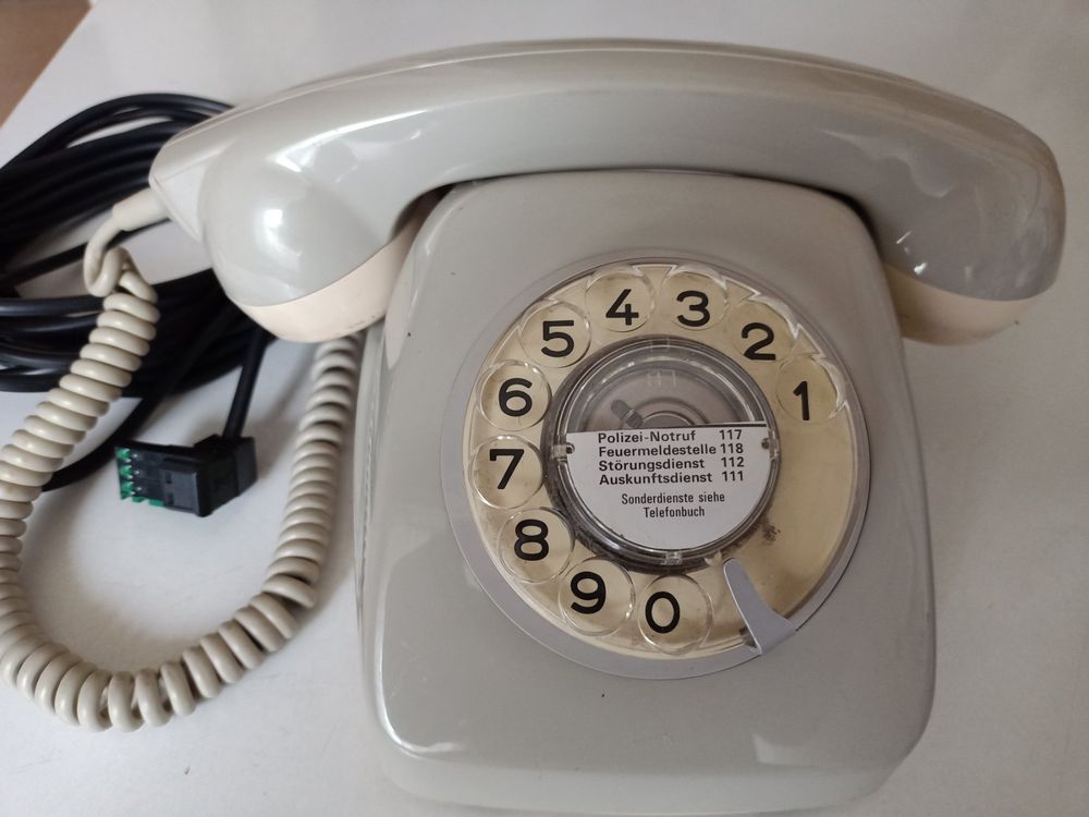 PTT Tischtelefon Modell 70 von 1983 in beige | Kaufen auf Ricardo