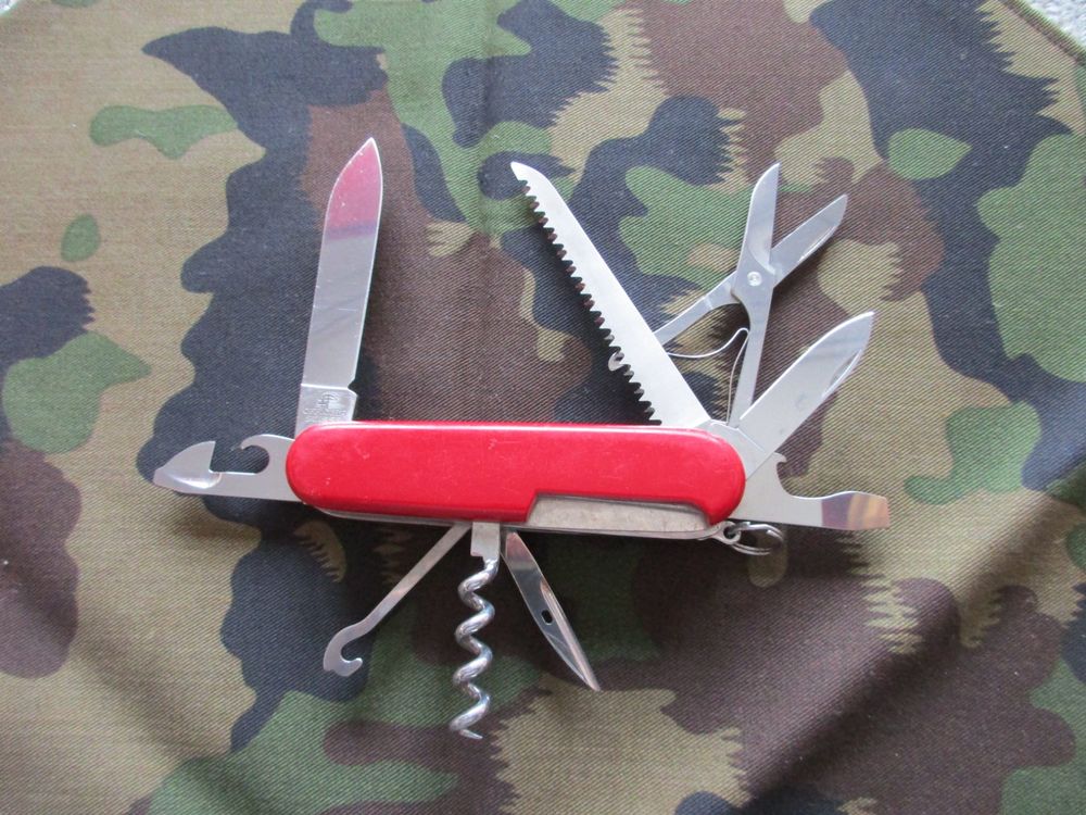 grosses Victorinox mit Säge und Schere, und mit altem Logo | Kaufen auf ...