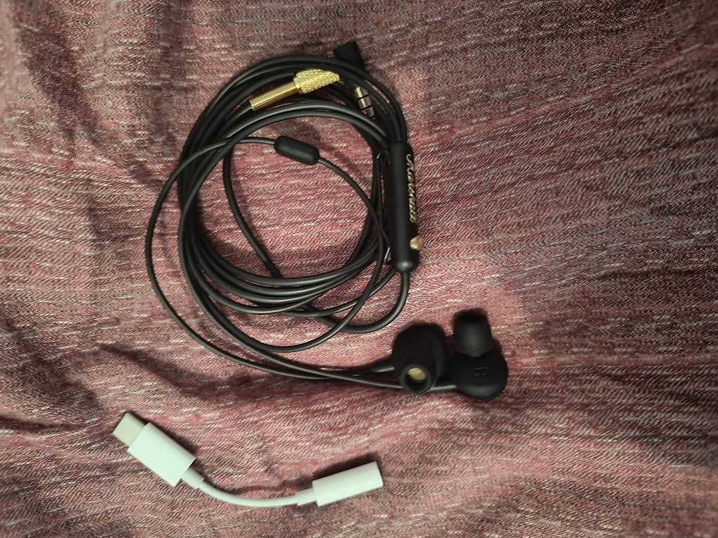 Marshall Mode EQ + Apple USB C Adapter (Gebraucht) in Bad Zurzach für ...