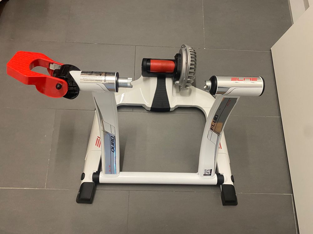 ELITE Qubo Fluid -Rollentrainer | Kaufen auf Ricardo