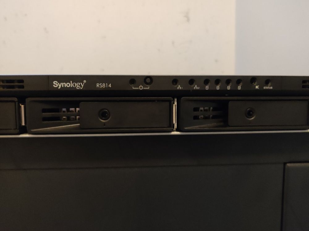 Synology NAS Rackstation RS814 / inkl. Rack Montageschienen (Gebraucht ...