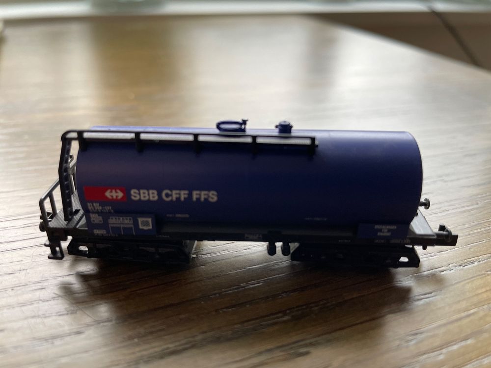 4 Kesselwagen Minitrix 13998 Spur N (Neu und originalverpackt) in Rudolfstetten für CHF 102 ...