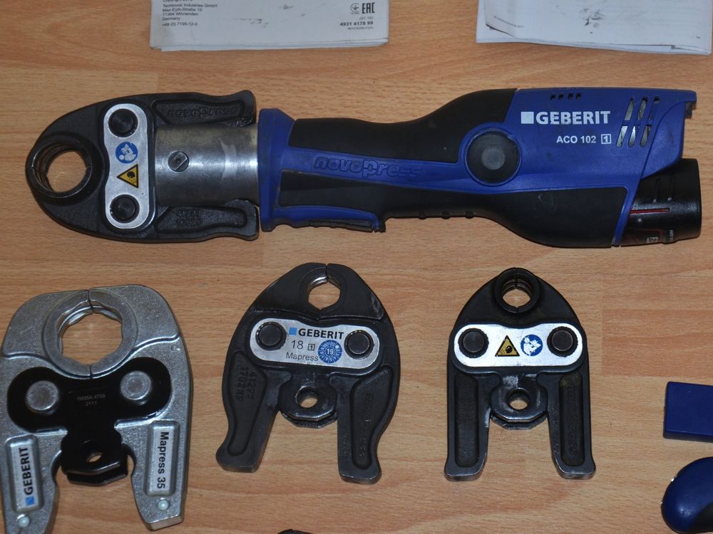 GEBERIT | ACO 102 | Pressmaschine | Kaufen auf Ricardo