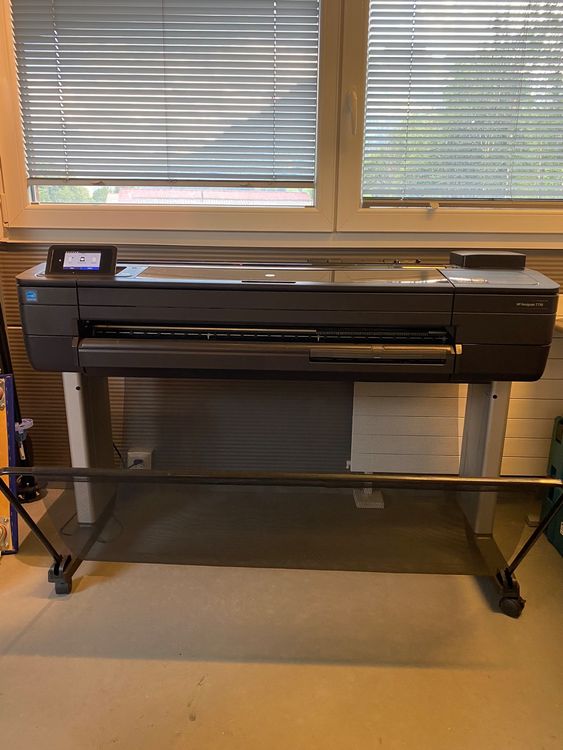 HP DesignJet T730 + paper (Gebraucht) in Château-d'Oex für CHF 230 ...