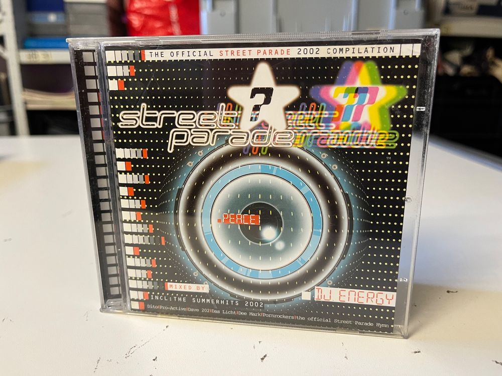 DJ Energy - Street Parade 2002 - HJ31B (Gebraucht) in Küsnacht ZH für ...