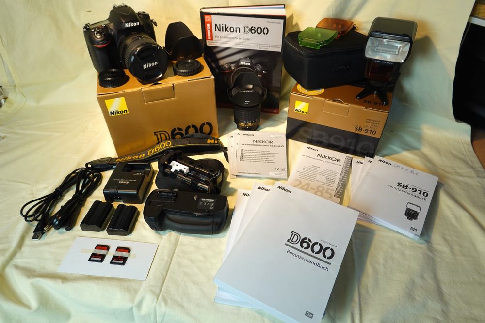 Nikon D600 Neuwertige Digital Vollbild Kamera mit Zubehör (Gebraucht ...